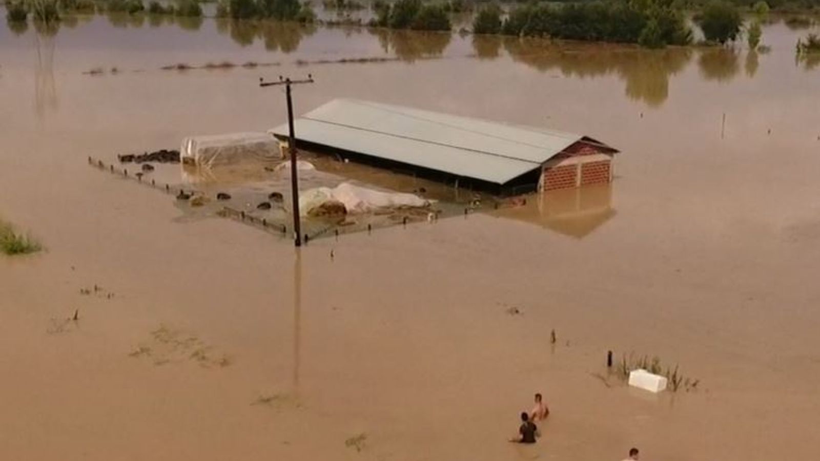 Rare cyclone floods farmland and roads near Greek city of Karditsa ...