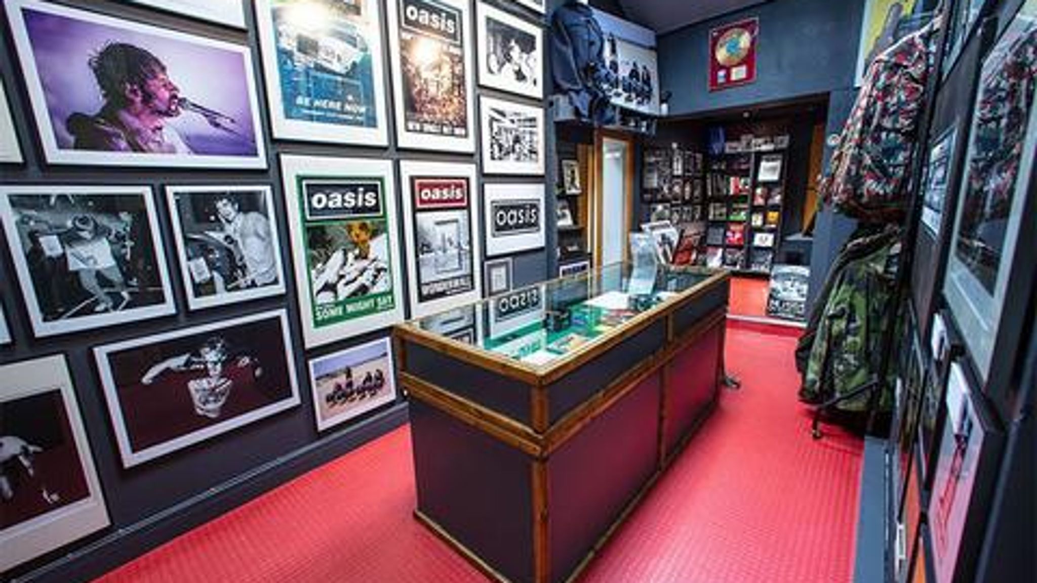 Oasis: (What's The Story) Morning Glory? The 'unsolvable conundrum' of ...