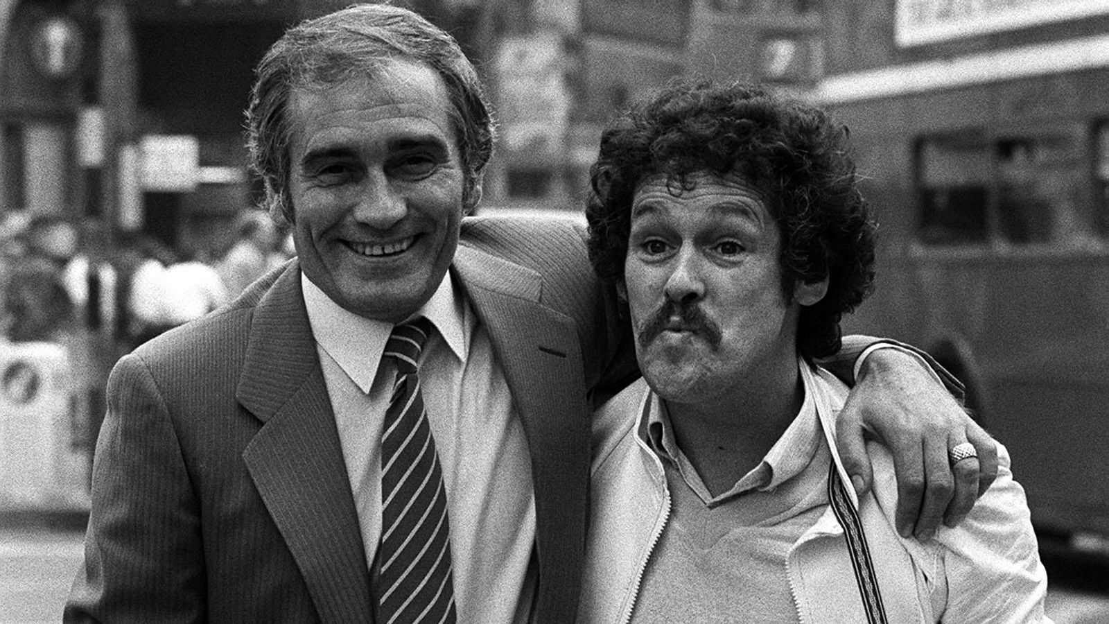 Bobby Ball: Cannon & Ball star dies aged 76 after testing positive for ...