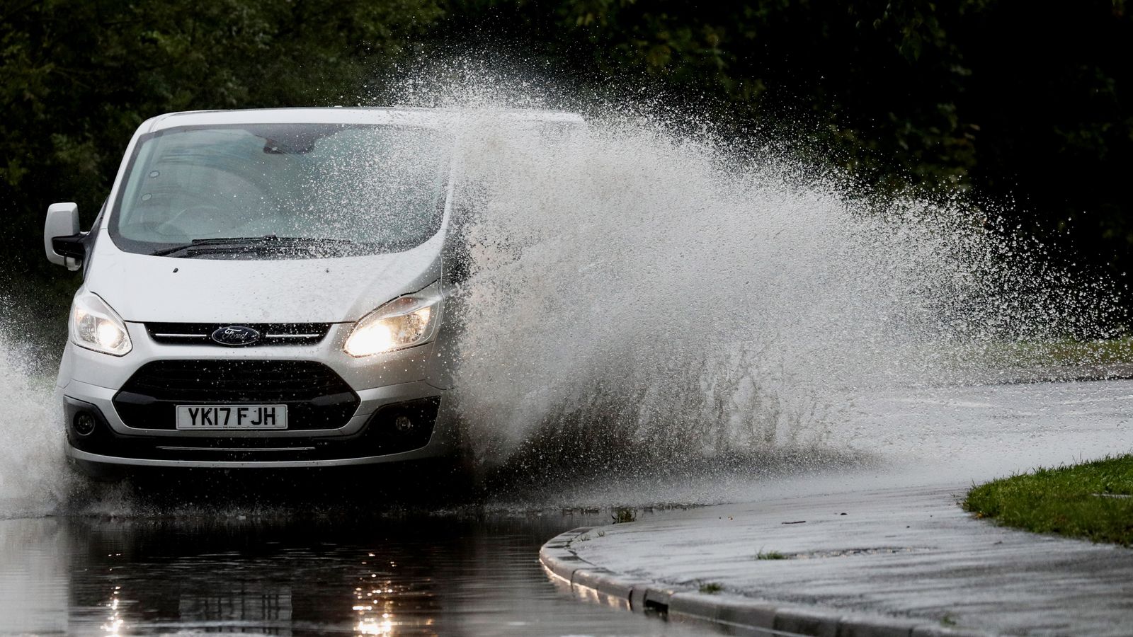 UK weather: More heavy rain to hit parts of UK amid 'downright ...