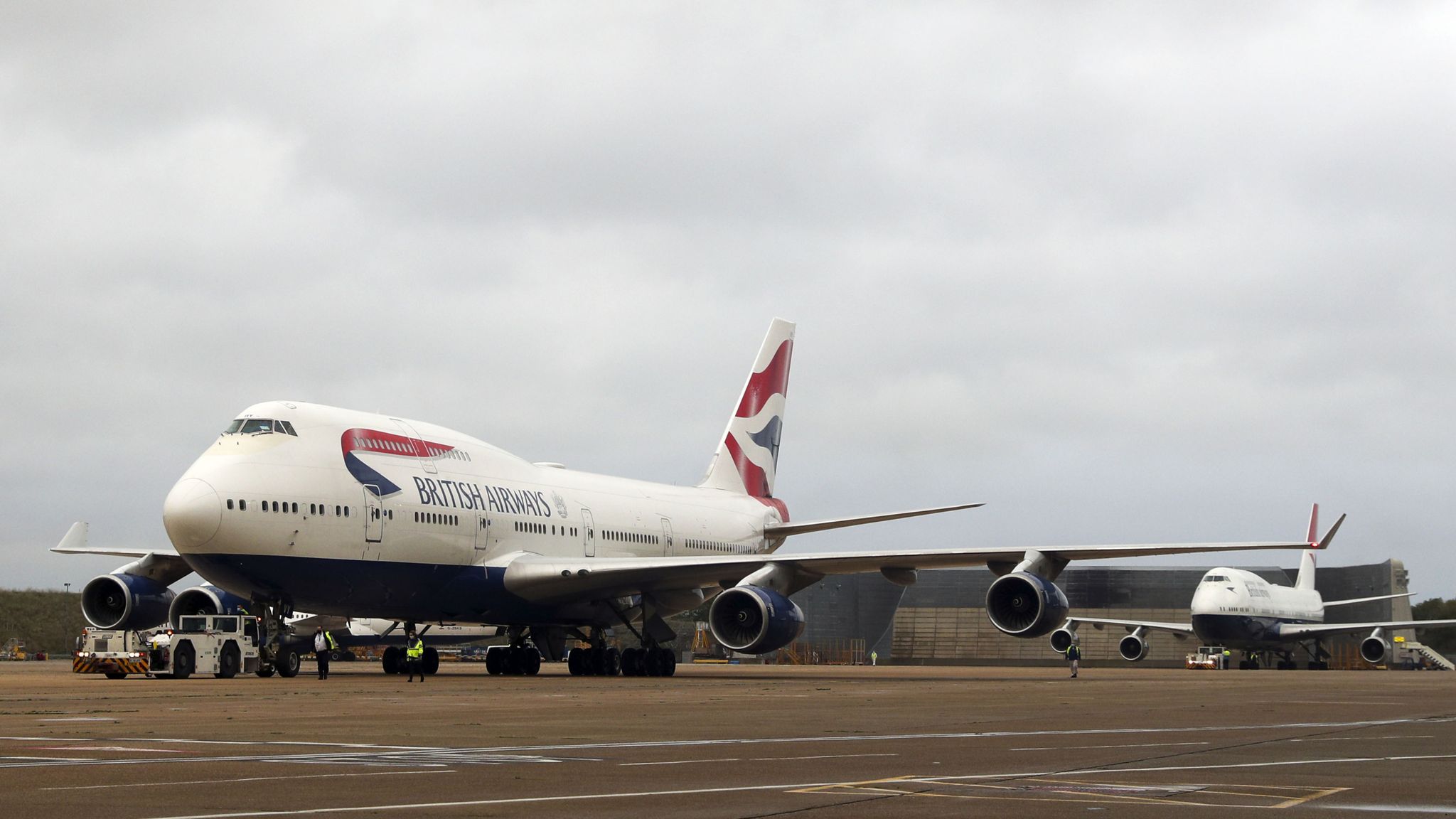 Retired British Airways Boeing 747 has been transformed into cinema and ...