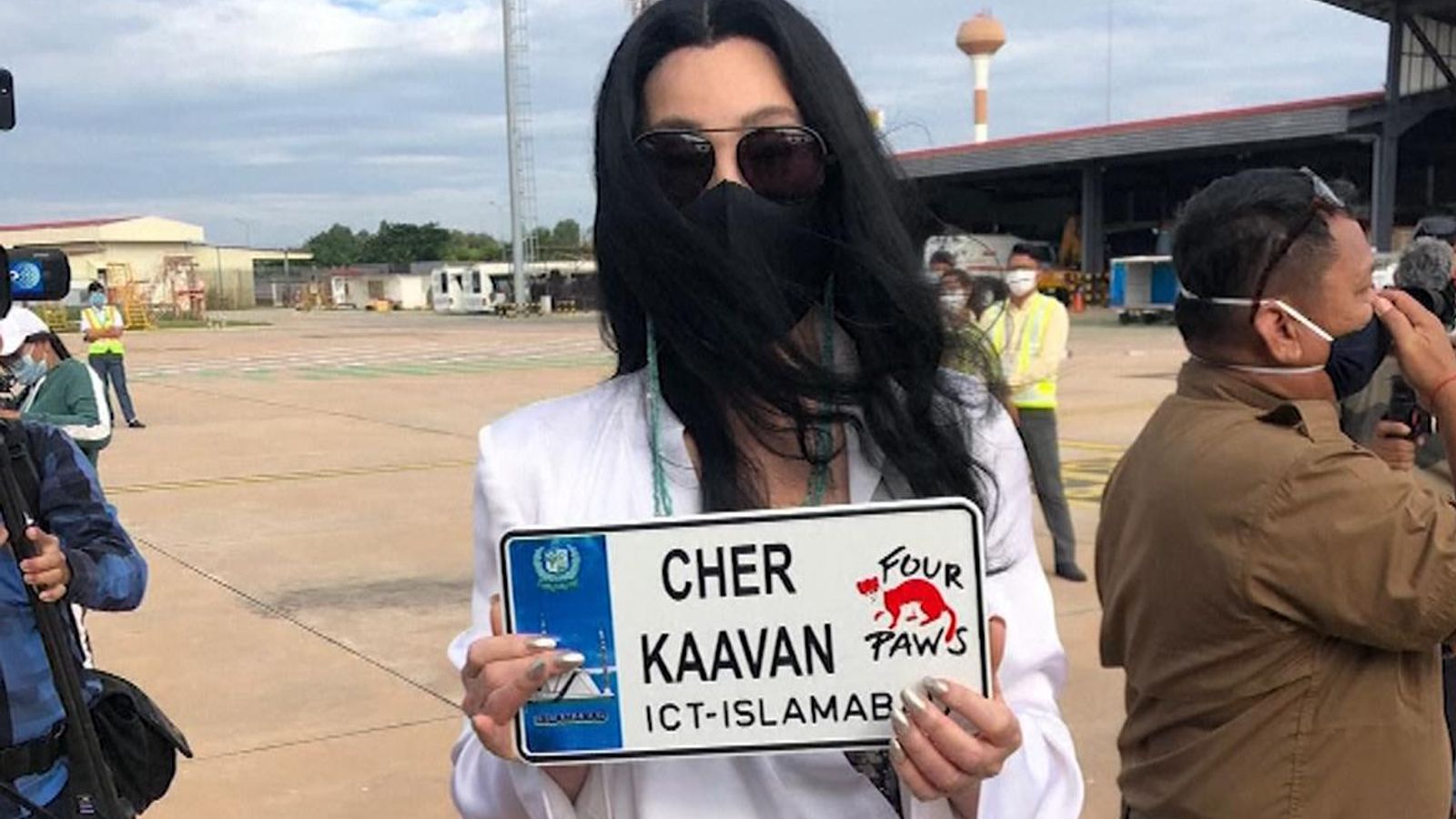 Cher welcomes Pakistan's lonely elephant Kaavan to Cambodia | Ents ...