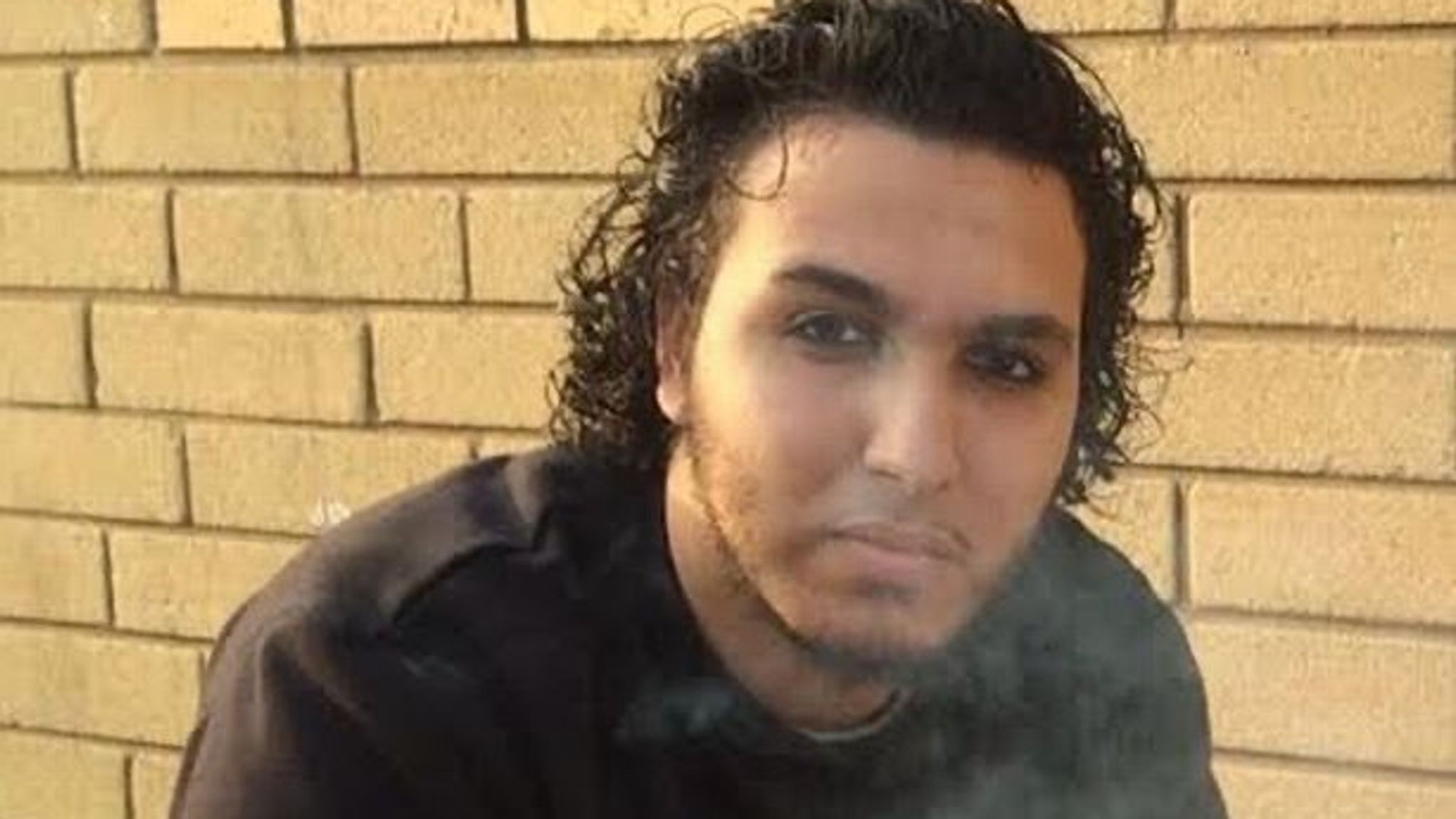 Salman Abedi: Manchester Arena bomber 'talked about killing in a public ...