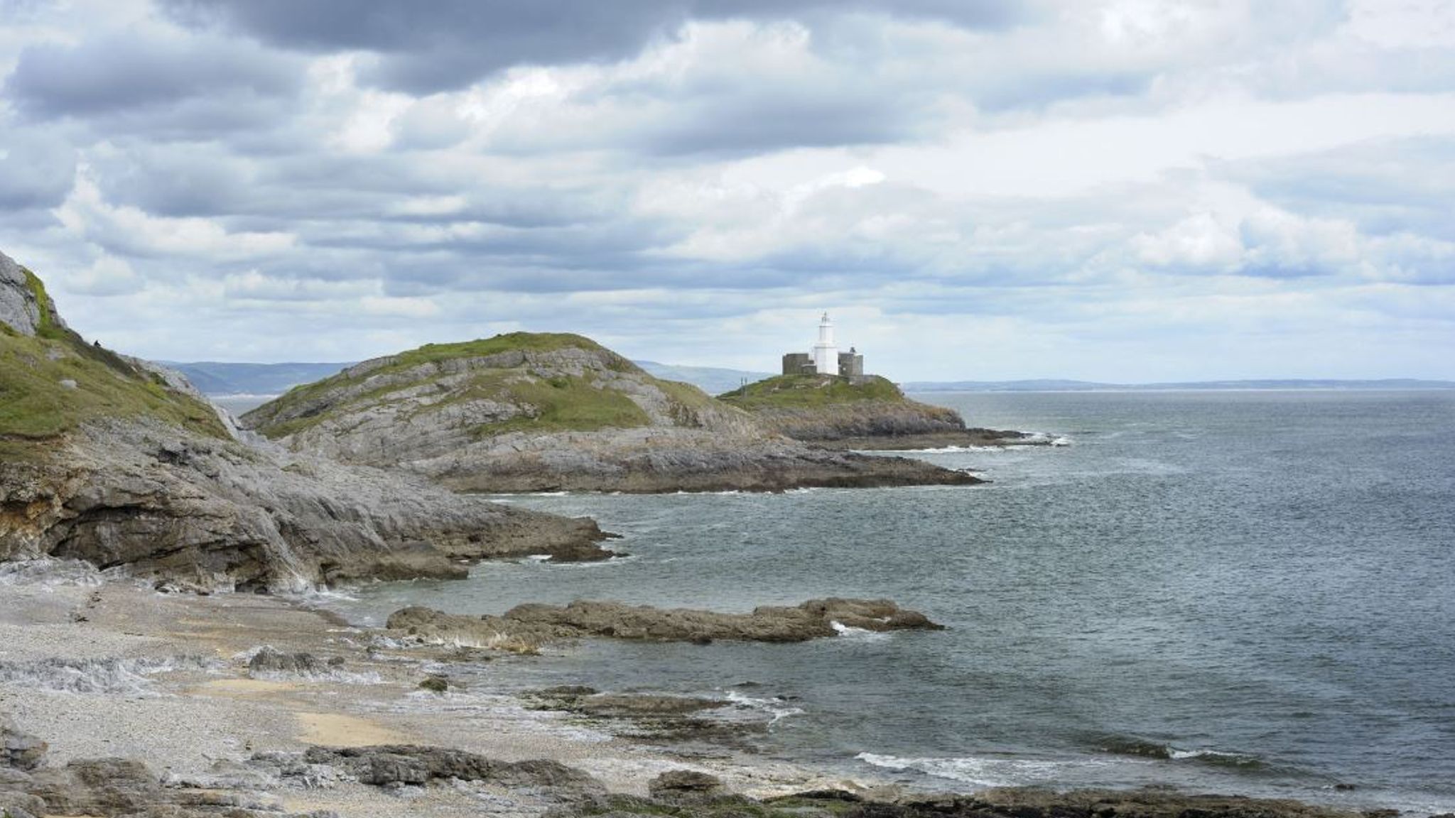 Mumbles in Wales named Britain's top seaside hotspot for house price ...