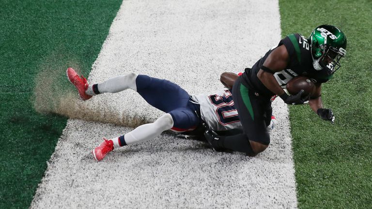 Crowder's incredible toe-drag swag TD! | Video | Watch TV Show | Sky Sports