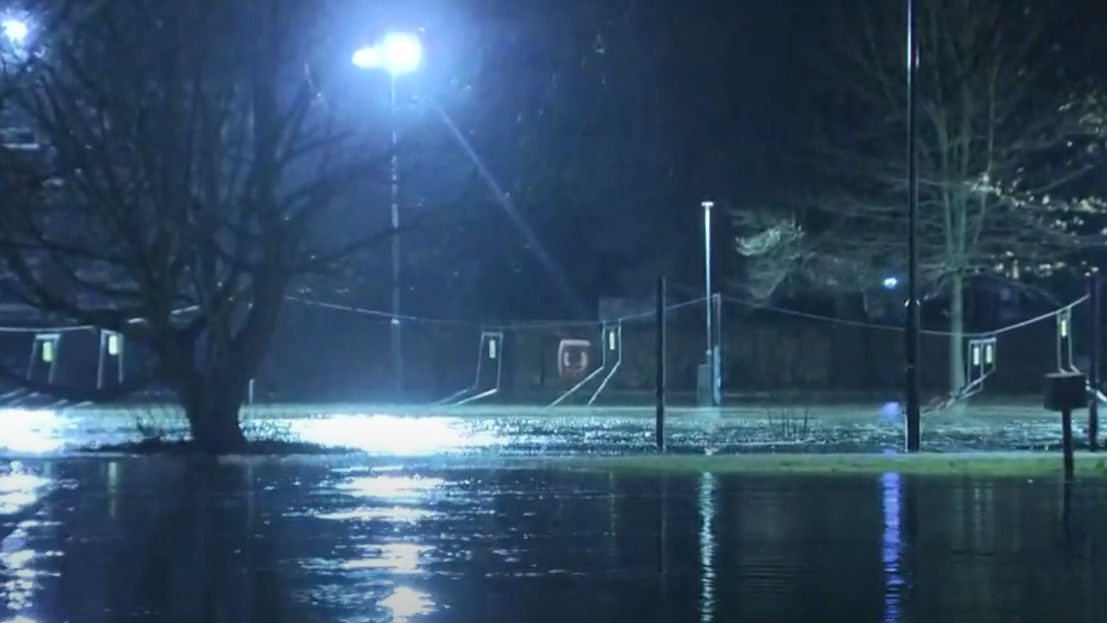 Storm Bella: 'Lives at risk' severe flood warning in Bedfordshire | UK ...