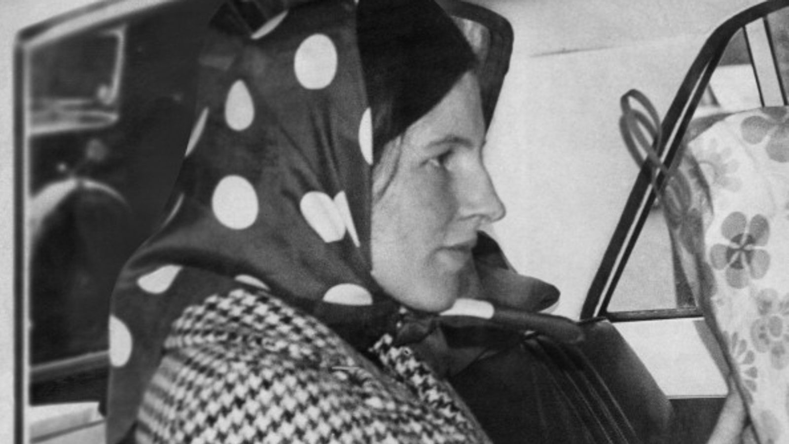 George Blake: Cold War British-Soviet double agent dies aged 98 in ...