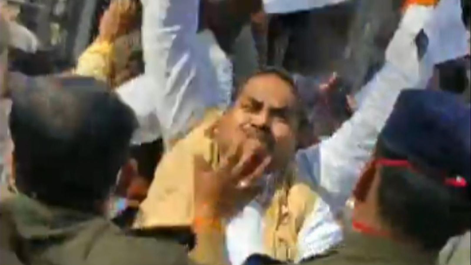 Indian farmers detained in Gwalior during protest over new agriculture ...