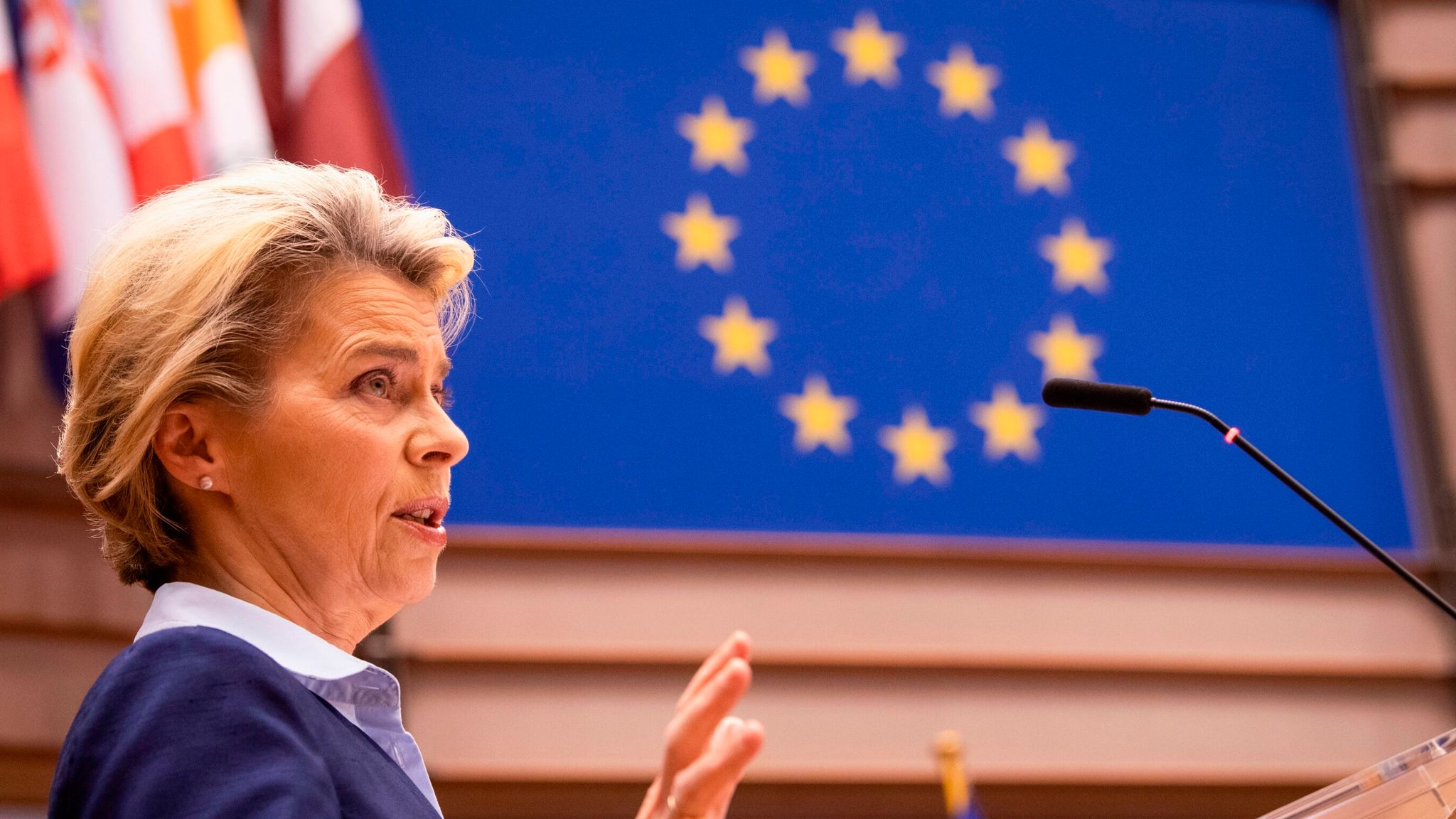 Brexit: EU's Ursula von der Leyen says there is a 'path to an agreement' | Politics News | Sky News