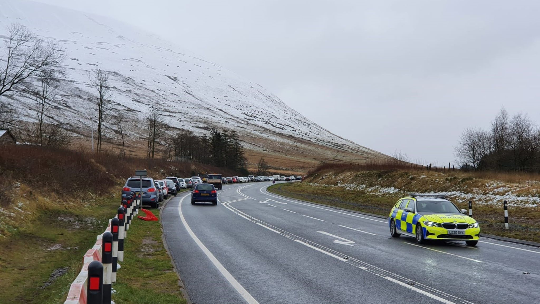 COVID-19: Visitors turned away from Brecon Beacons after 'hundreds of ...