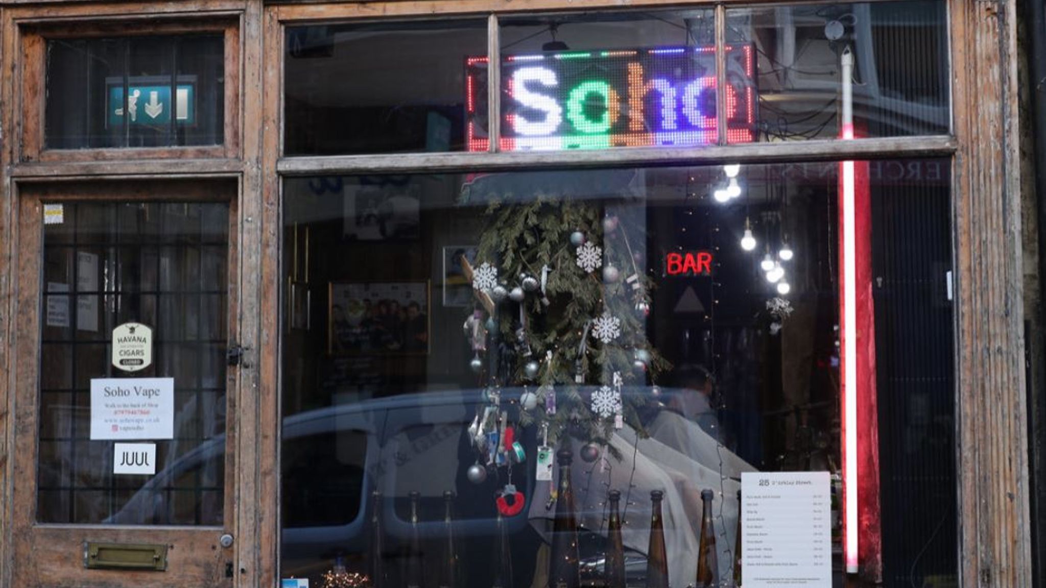 COVID-19: London hairdresser facing £10,000 fine after turning salon ...