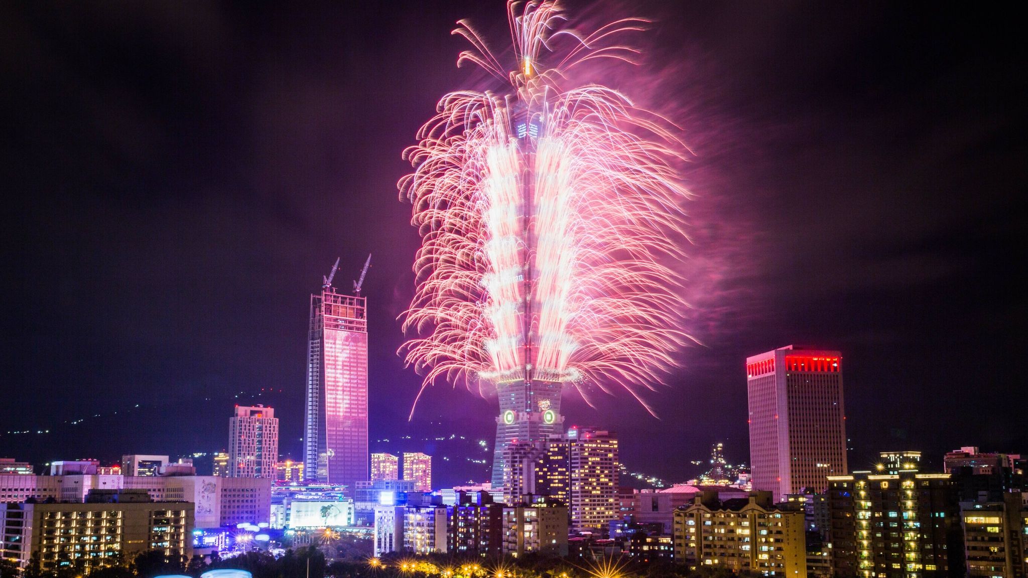 New Year's Eve: Can you celebrate in a pandemic? Here's what the world ...