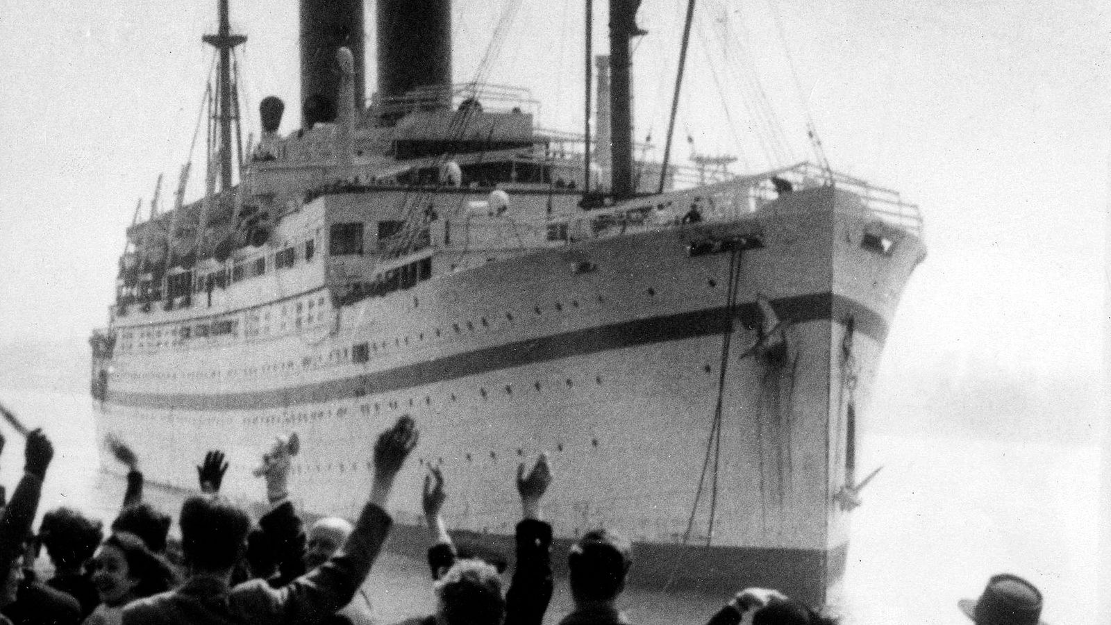 William and Kate honour Windrush generation at memorial unveiling | UK ...