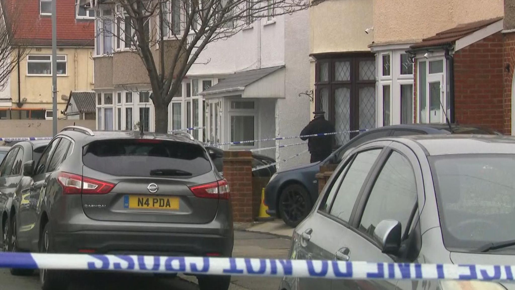 Ilford: Two men dead and woman arrested in Sunday morning 'disturbance ... Ilford: Two men dead and woman arrested in Sunday morning 'disturbance ...