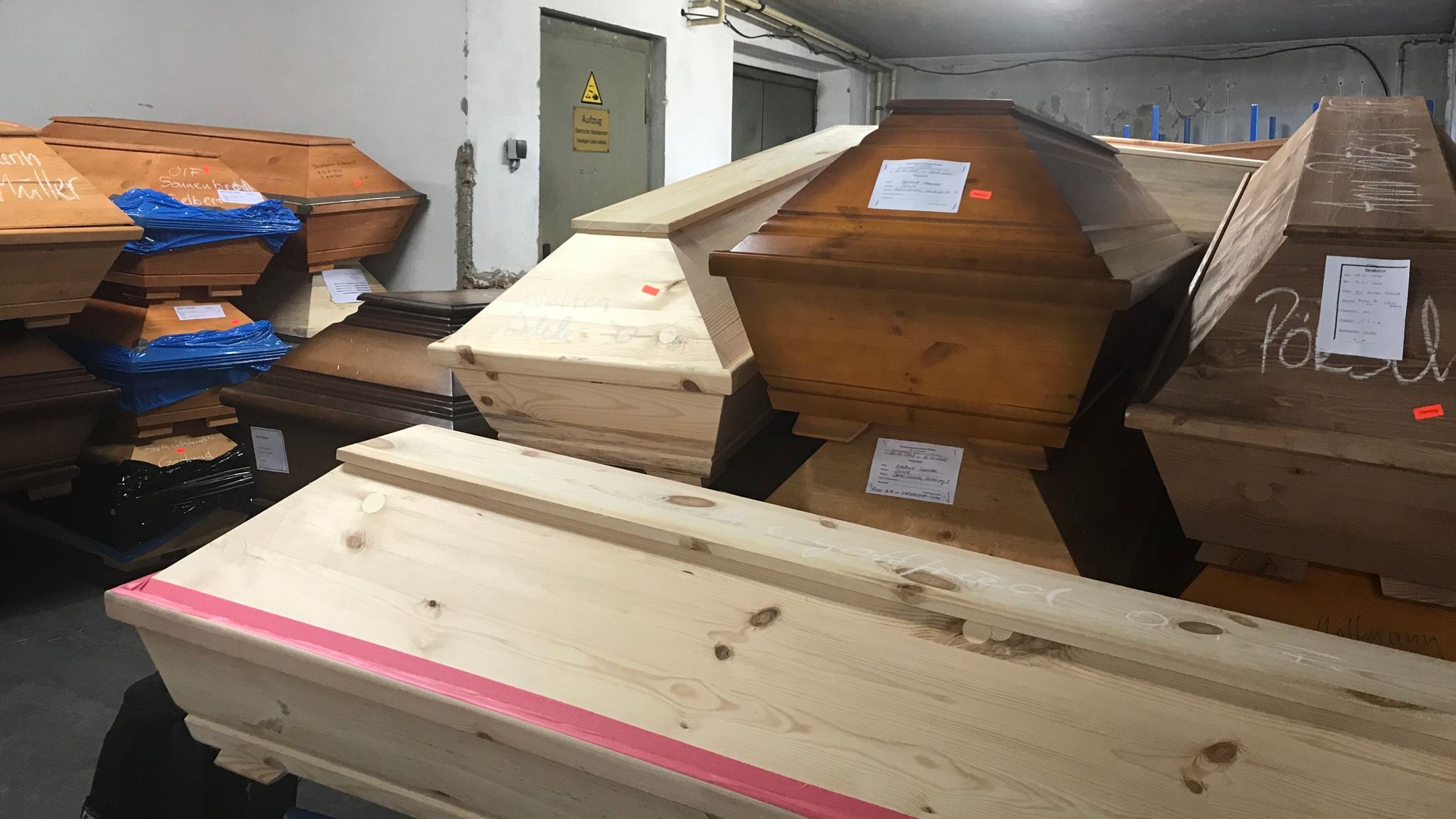 COVID-19: Coffins stacked high in crematorium of German town ravaged by ...