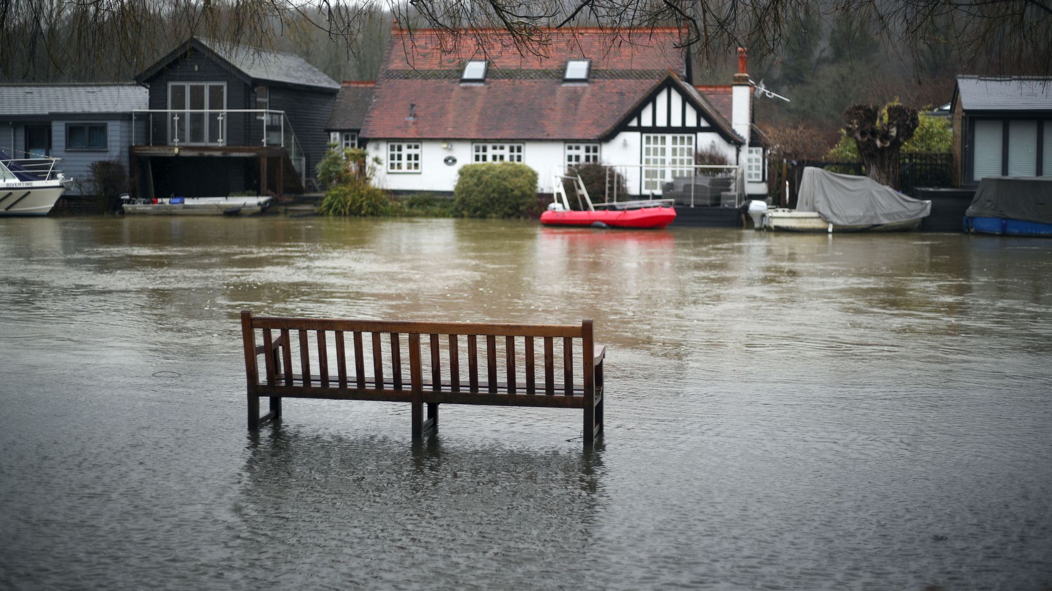 UK weather: 'Messy mix' of snow, ice and rain warnings in force for ...
