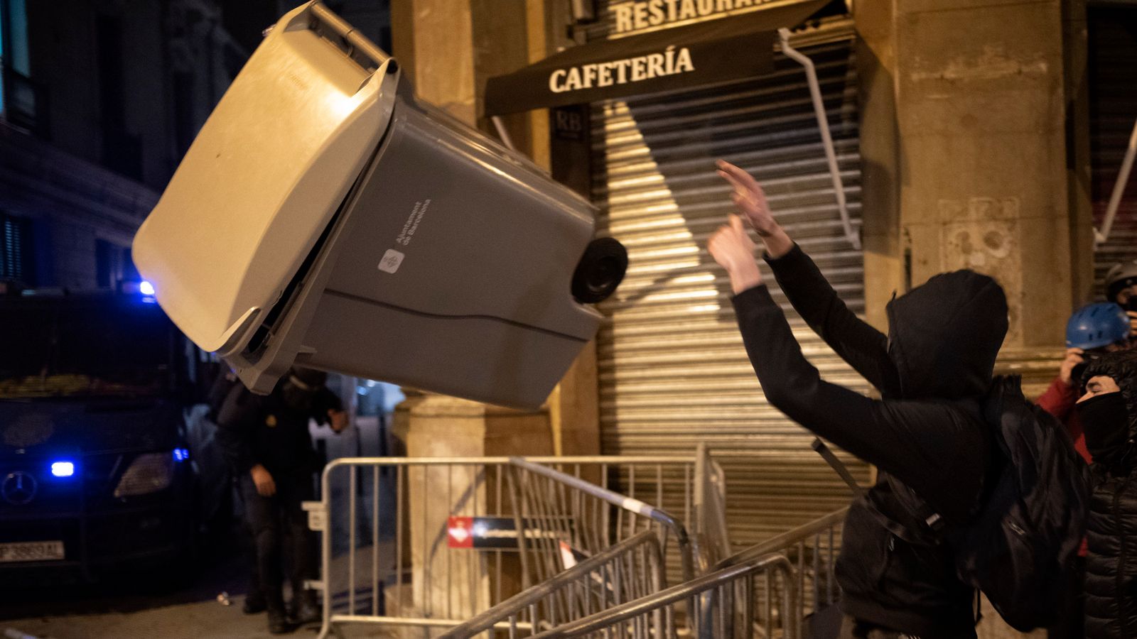 Pablo Hasel: Barcelona sees sixth night of violent protests over jailed ...