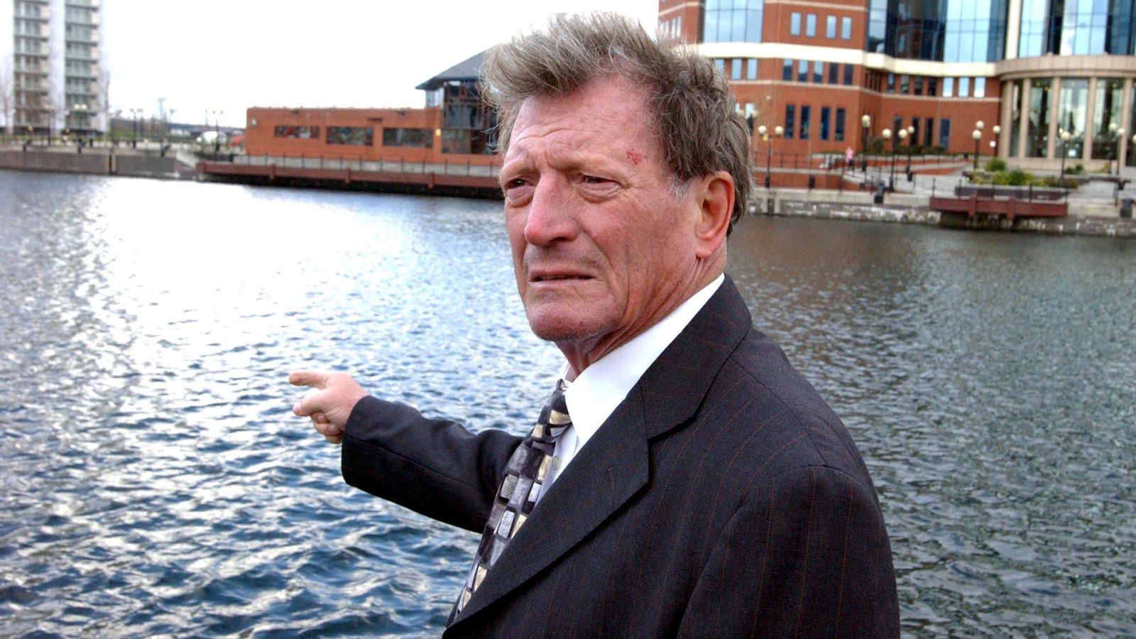Coronation Street: Actor Johnny Briggs who played Mike Baldwin dies ...