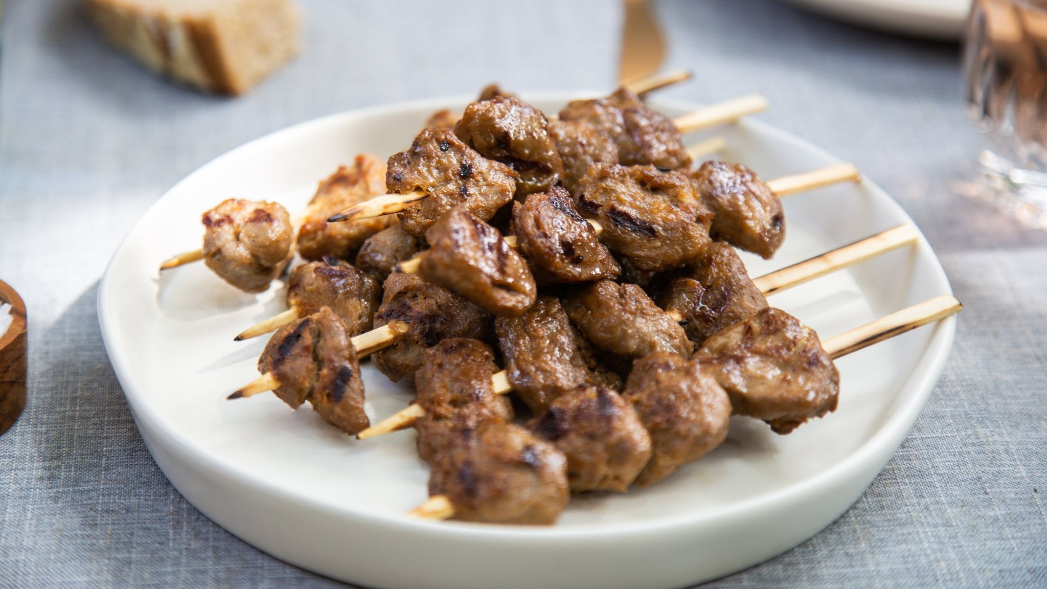 Rich countries should only eat synthetic beef, says Bill Gates ...