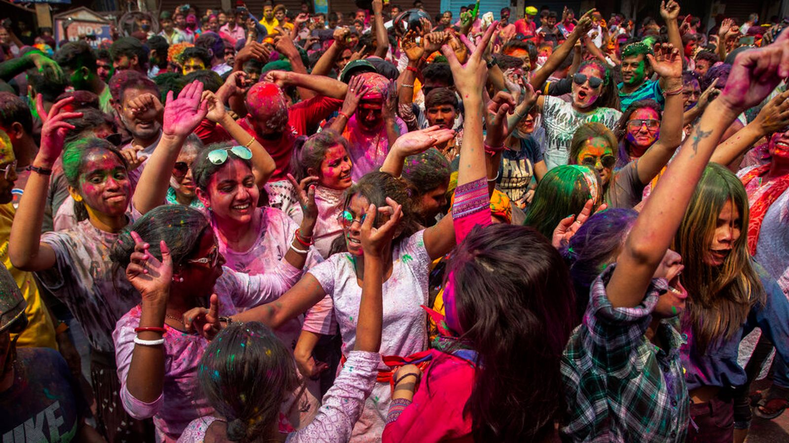 COVID-19: Hindus gather for Holi celebrations despite virus cases ...