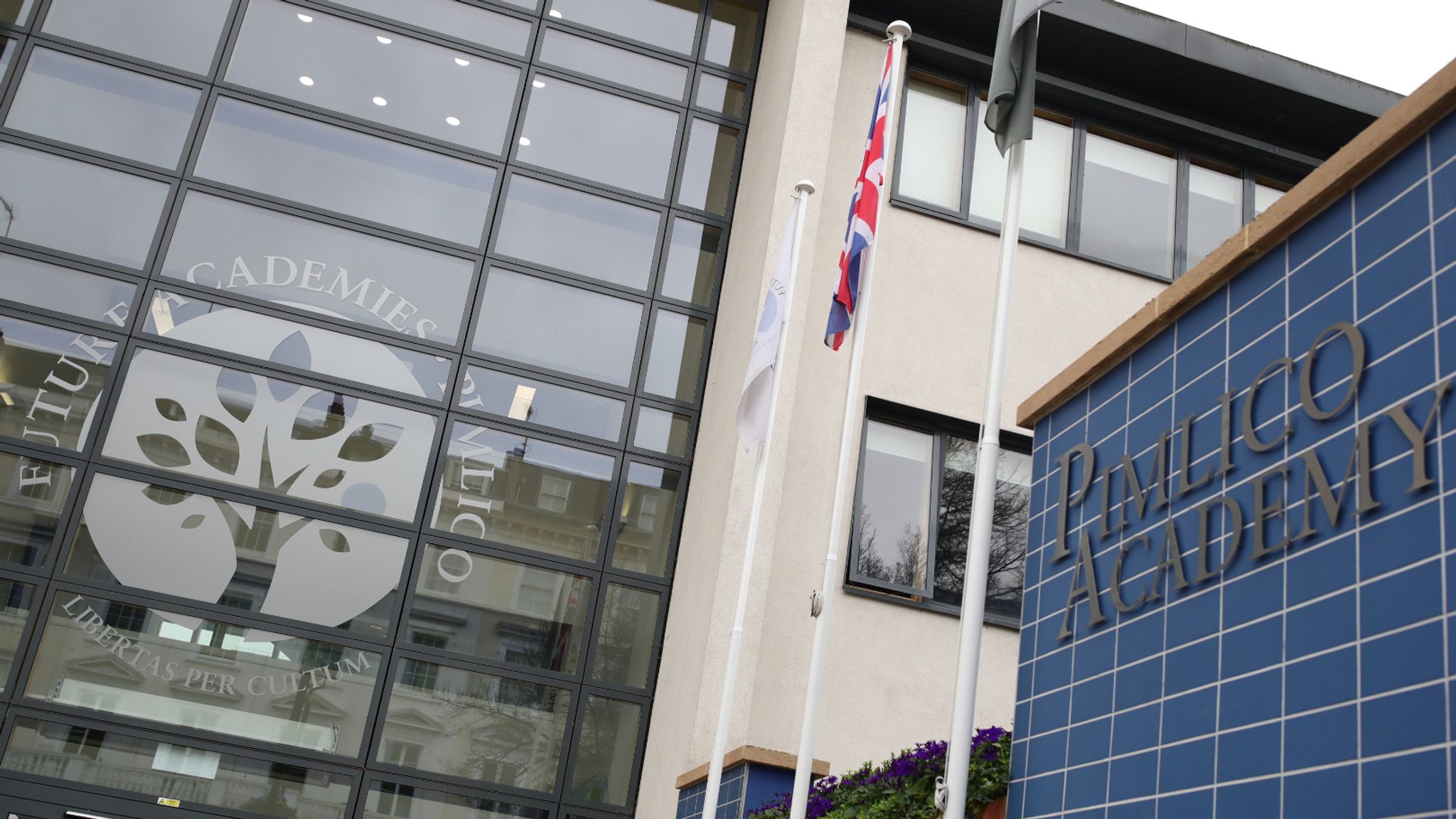 Pimlico Academy: Students stage walkout over London headteacher's ...