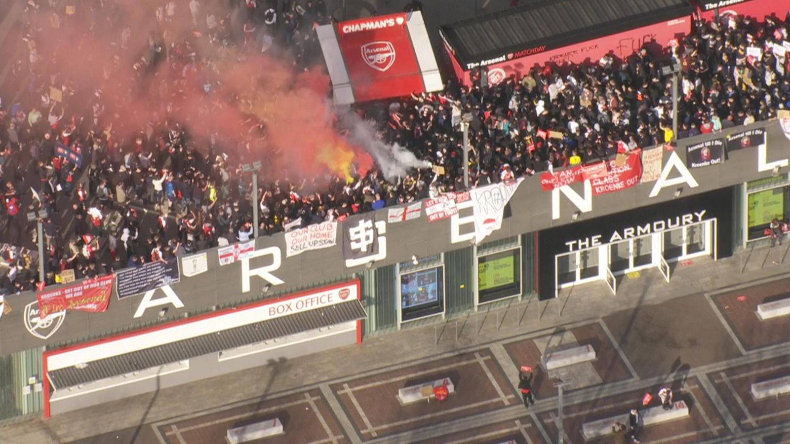 Arsenal fans protest against Kroenke over ESL | UK News | Sky News