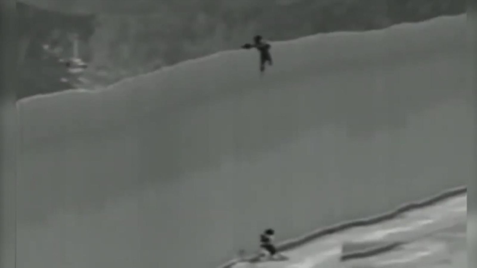 US-Mexico border: Young children lowered over 30ft wall | US News | Sky ...