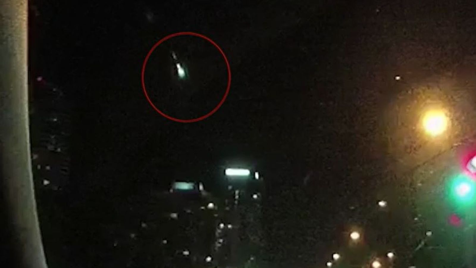 Australia: Meteor streaks across Gold Coast sky | World News | Sky News