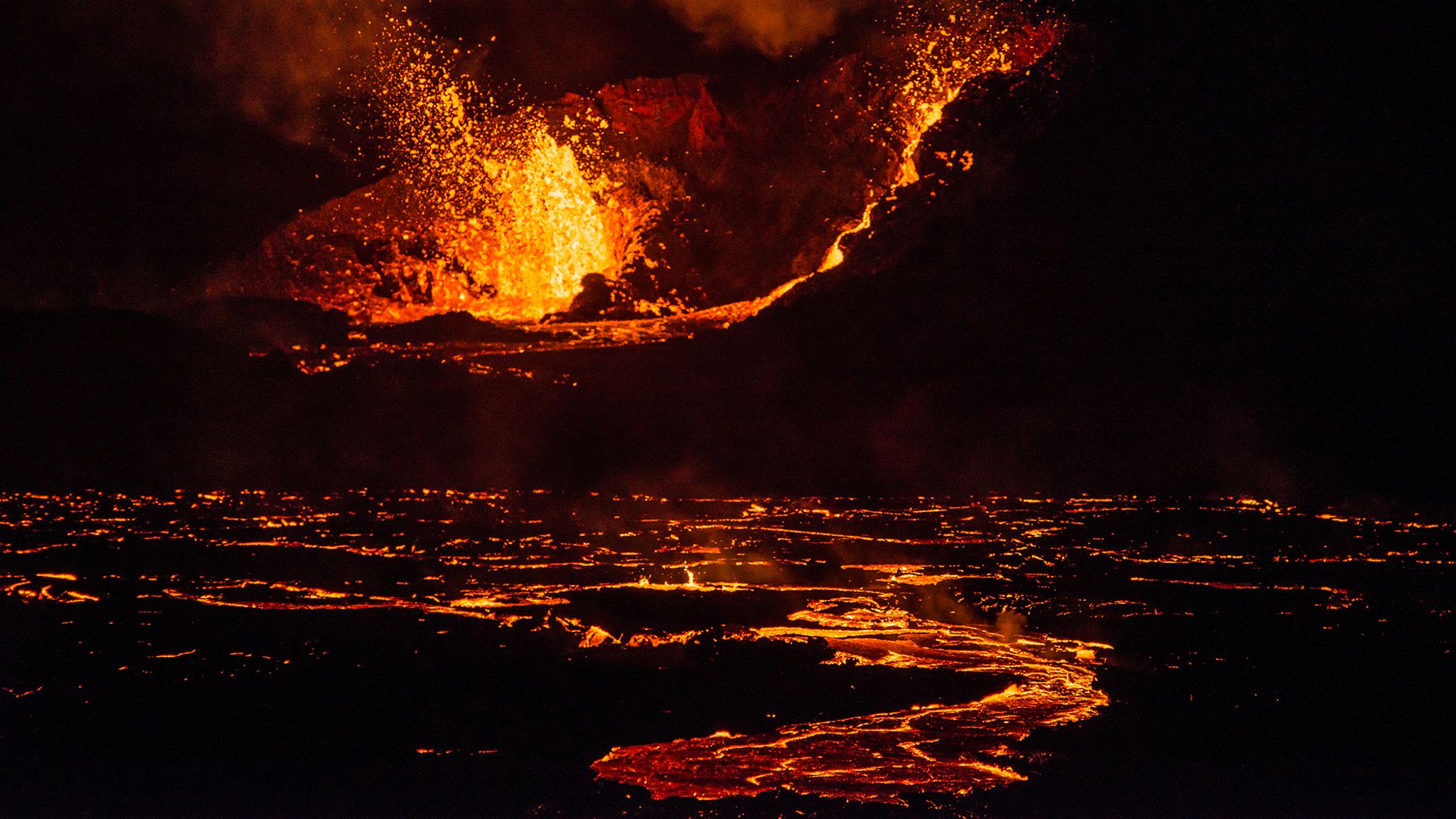 Photographer captures his 'Holy Grail' of the Northern Lights over an ...