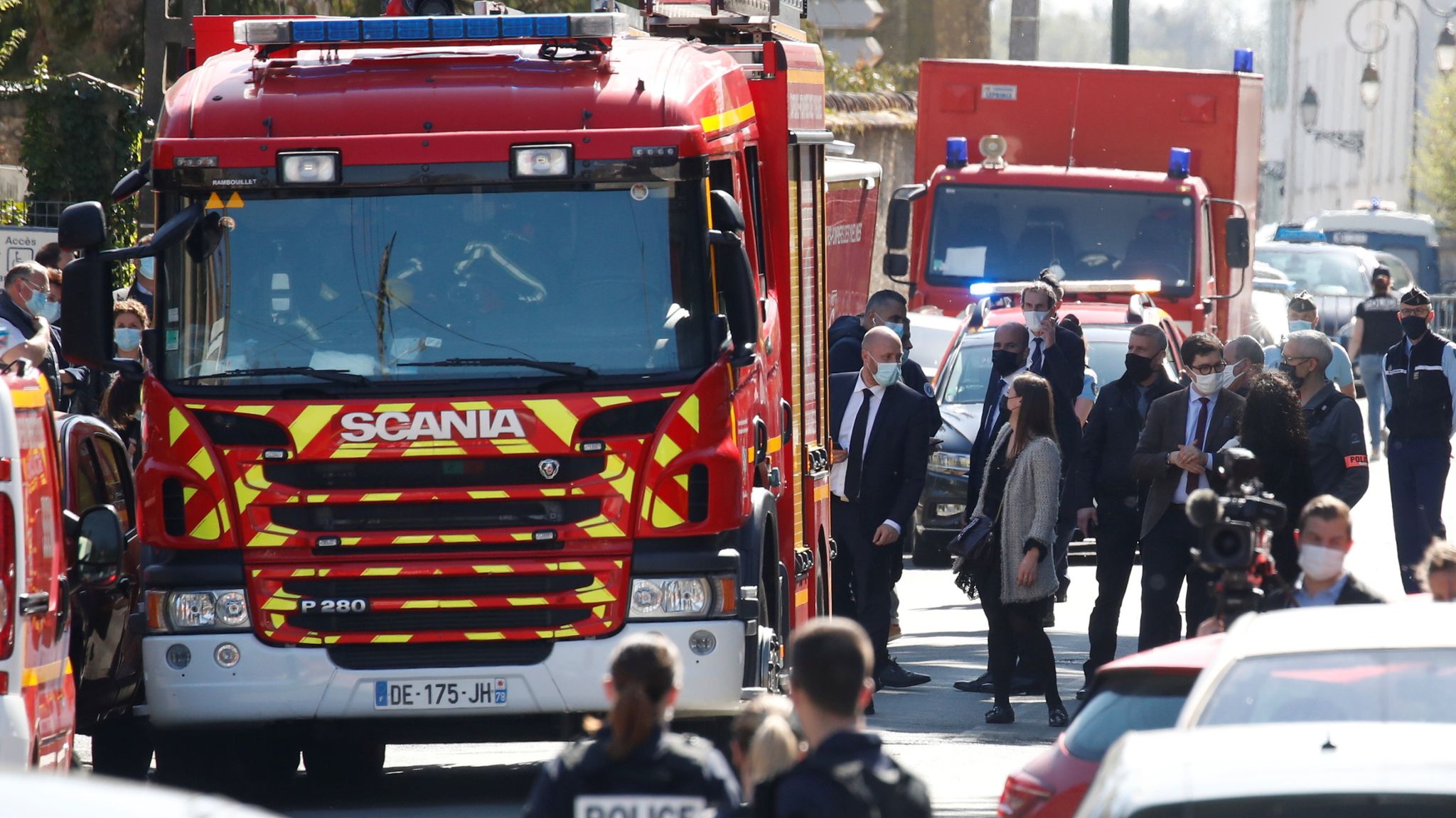 France attack: Terror probe opened as female police worker stabbed to ...