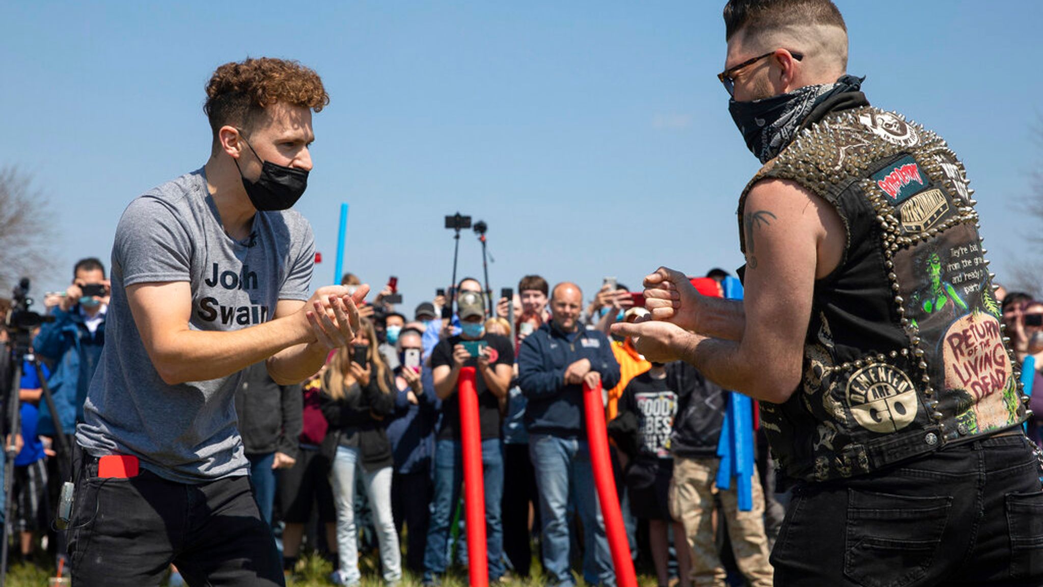 Josh fight: Crowds show up in US park for pool noodle battle to win ...