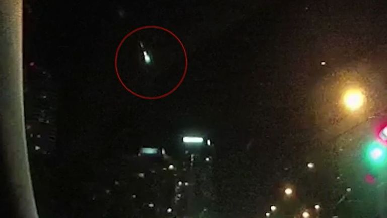 Australia: Meteor streaks across Gold Coast sky | World News | Sky News