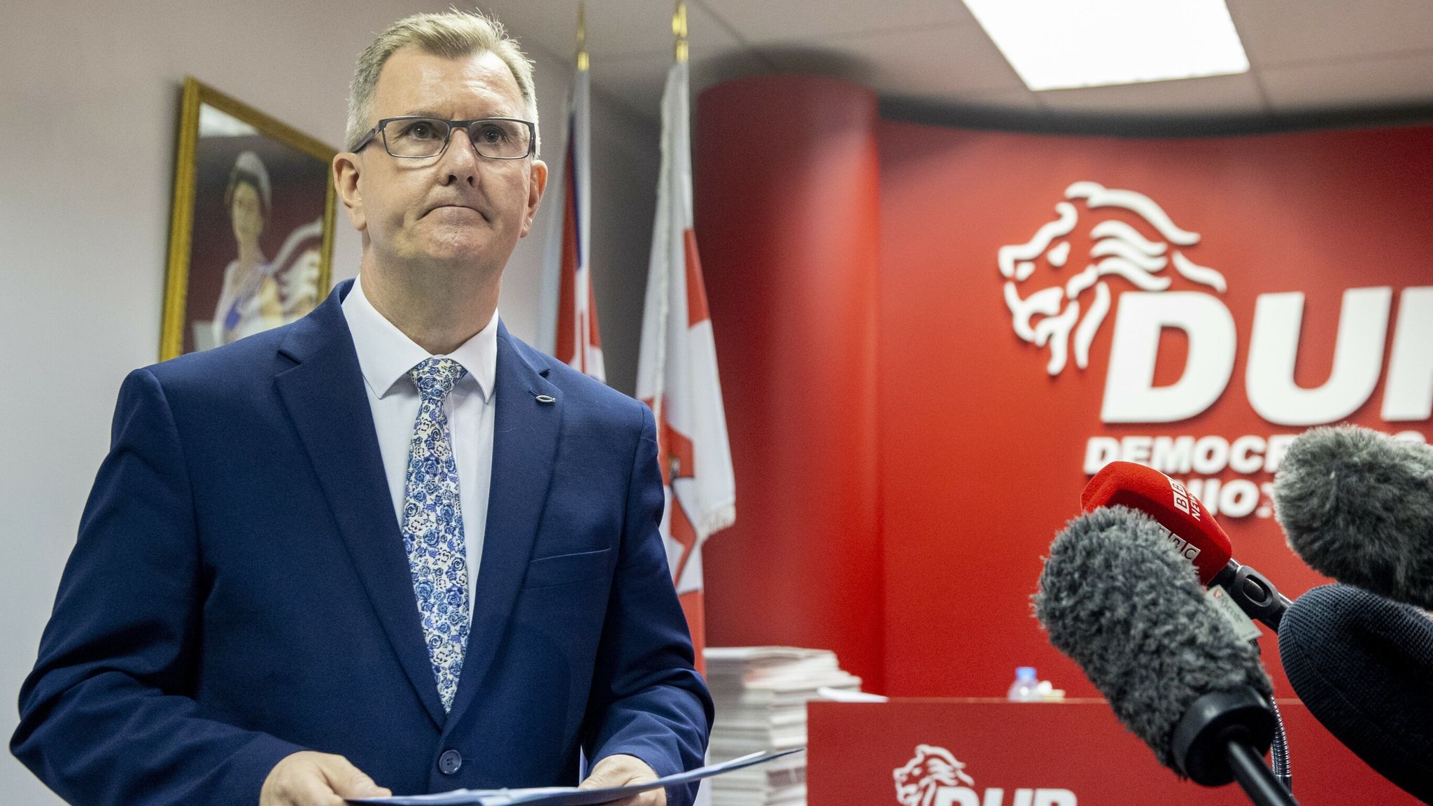 Northern Ireland Sir Jeffrey Donaldson Is New Dup Leader The Partys