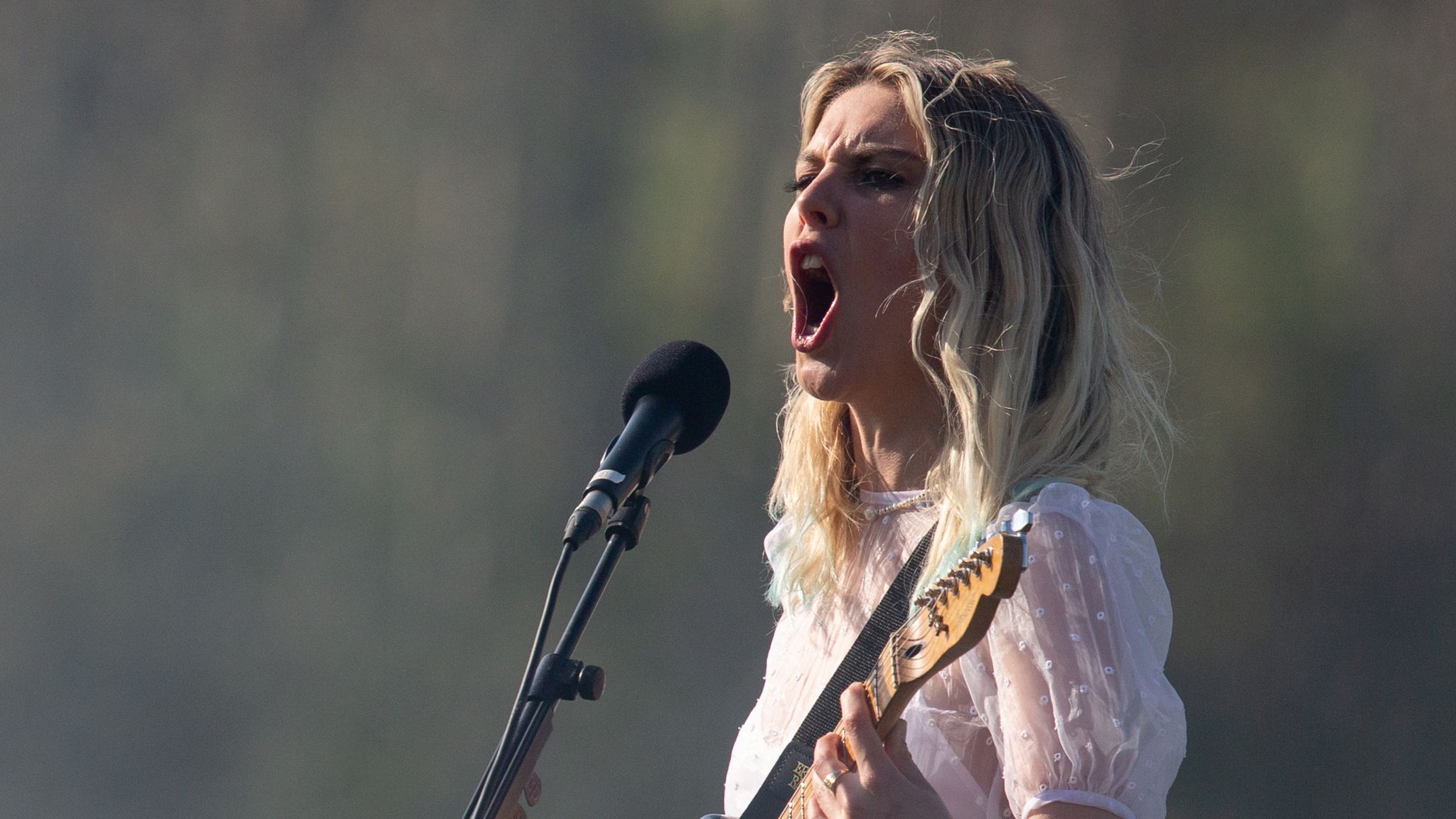 Glastonbury live stream technical problems overshadow star-packed show ...
