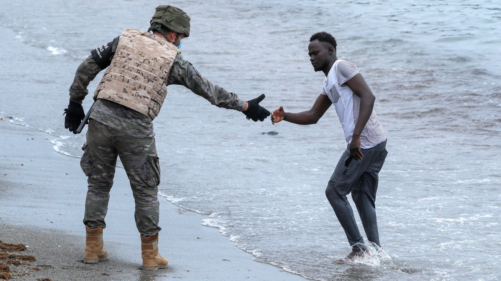 Ceuta: Military intercept migrants as 6,000 including children swim ...