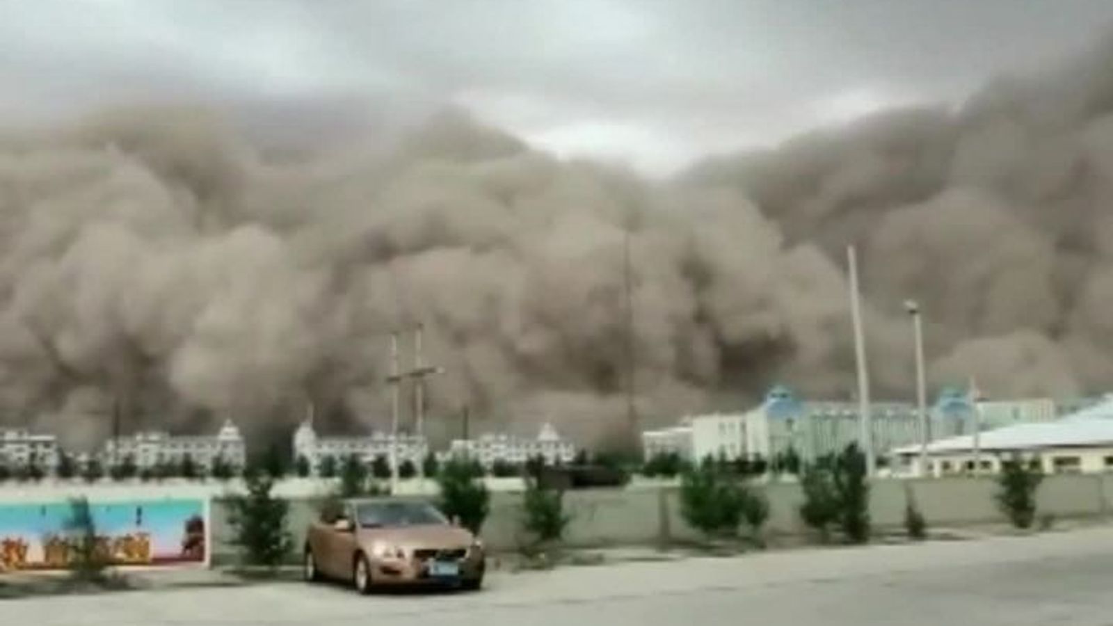 Huge sandstorm hits Inner Mongolia | World News | Sky News