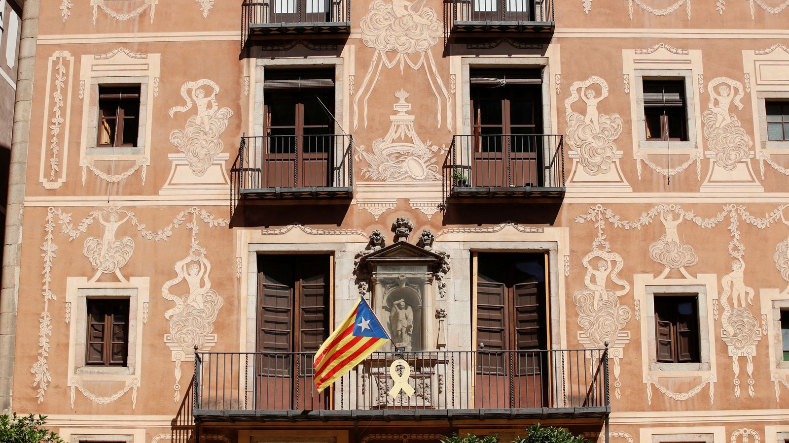 Catalan separatists pardoned over independence bid as Spanish PM seeks ...