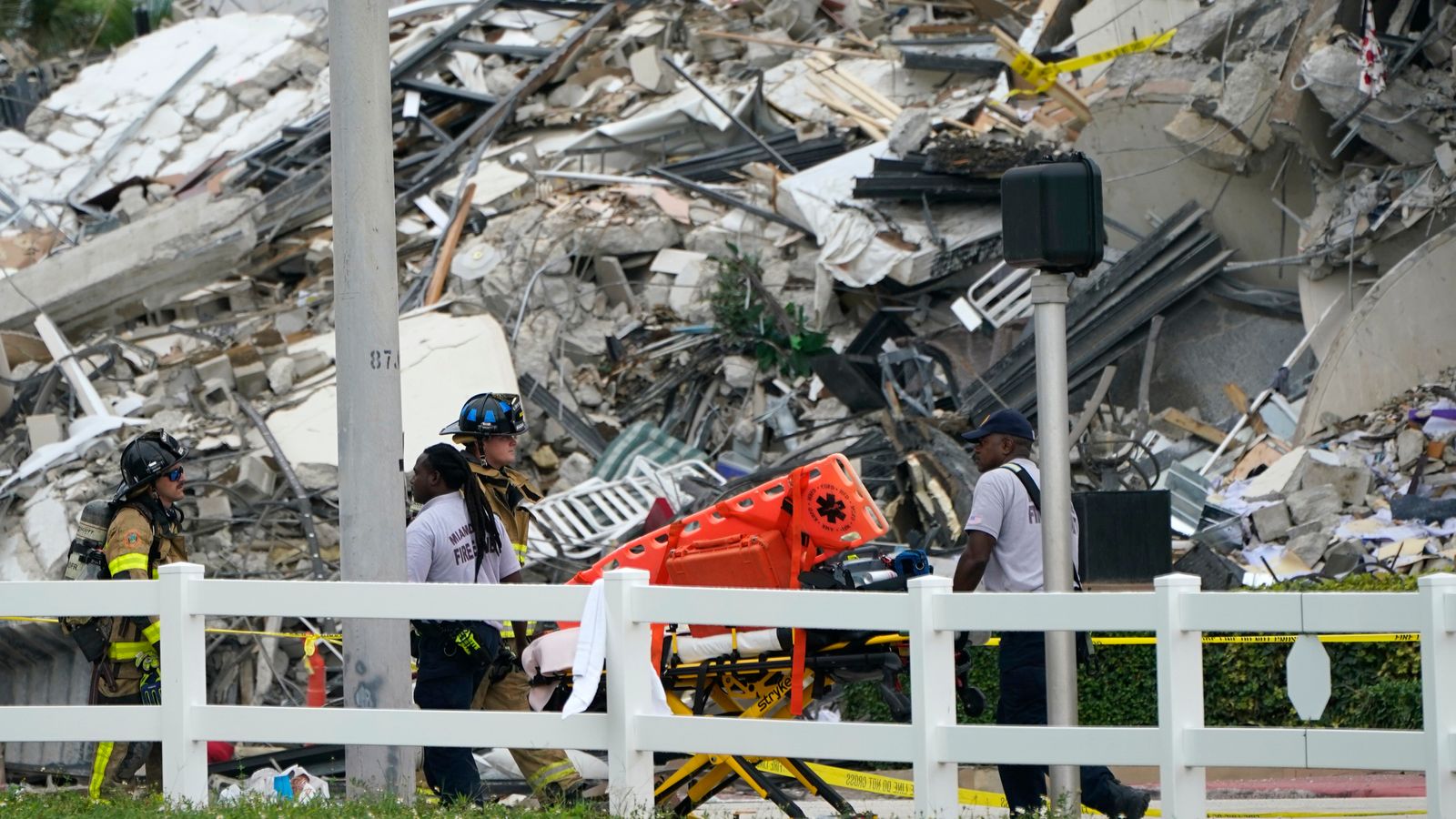 Miami building collapse: 99 people unaccounted for as rescuers continue ...
