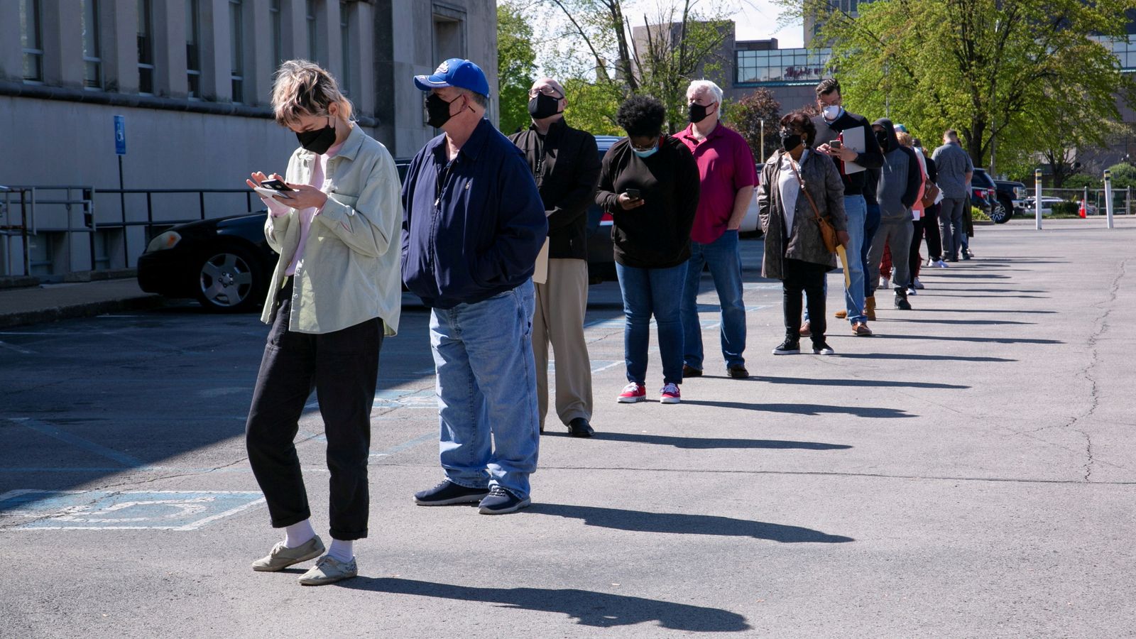 US jobs recovery stalls even as it chalks up record annual employment ...
