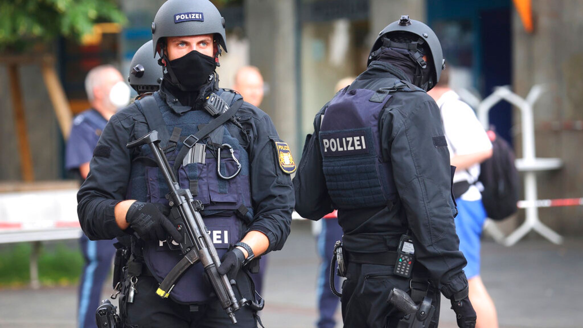 Wurzberg: Three people dead after knife attack in German city | World ...