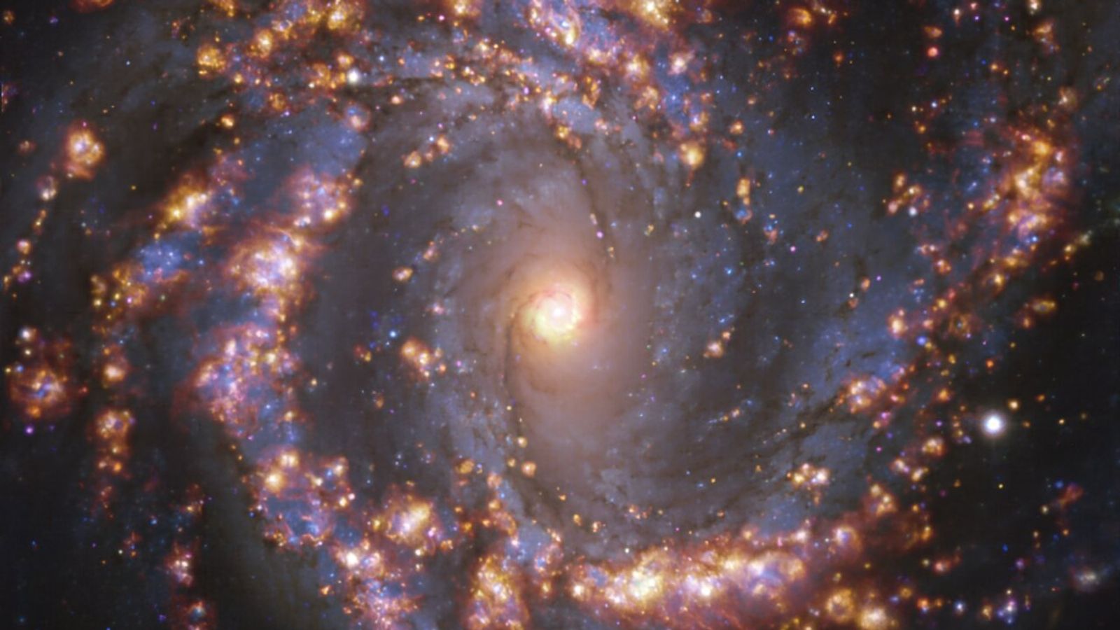 Galactic fireworks: New images reveal details of the Milky Way's ...