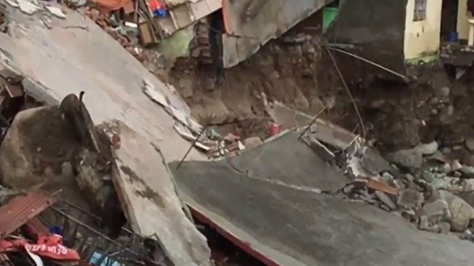 India: Flooding destroys dwellings as rescue services are called in ...