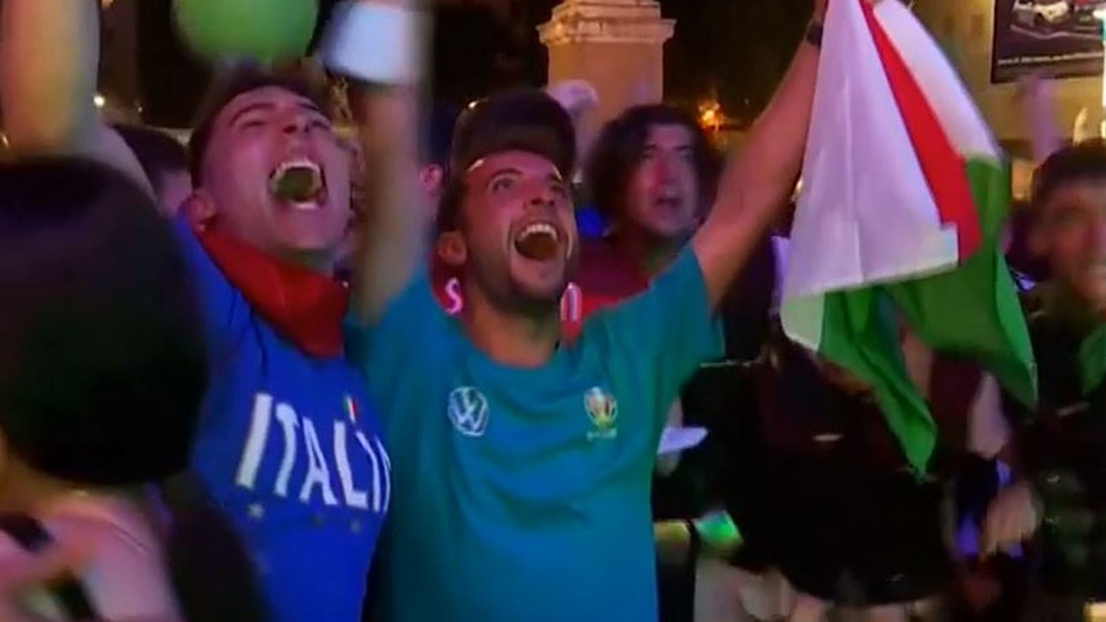 Euro 2020 final: Joy for Italy fans as their team equalise against ...