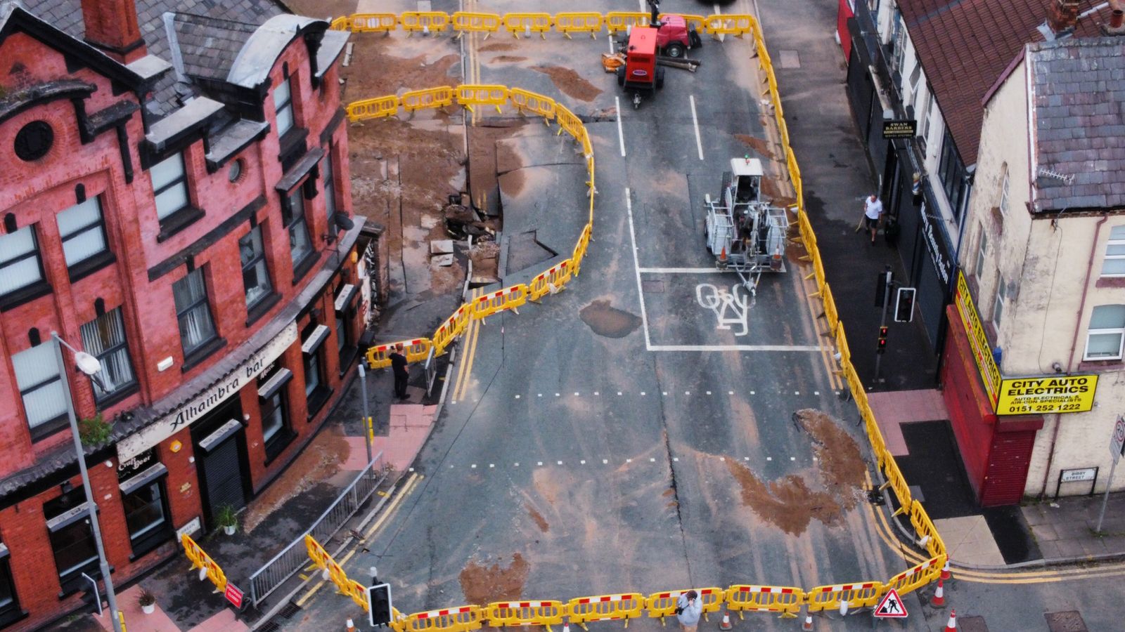 Huge sinkhole shuts roads in Liverpool after water main burst | UK News ...