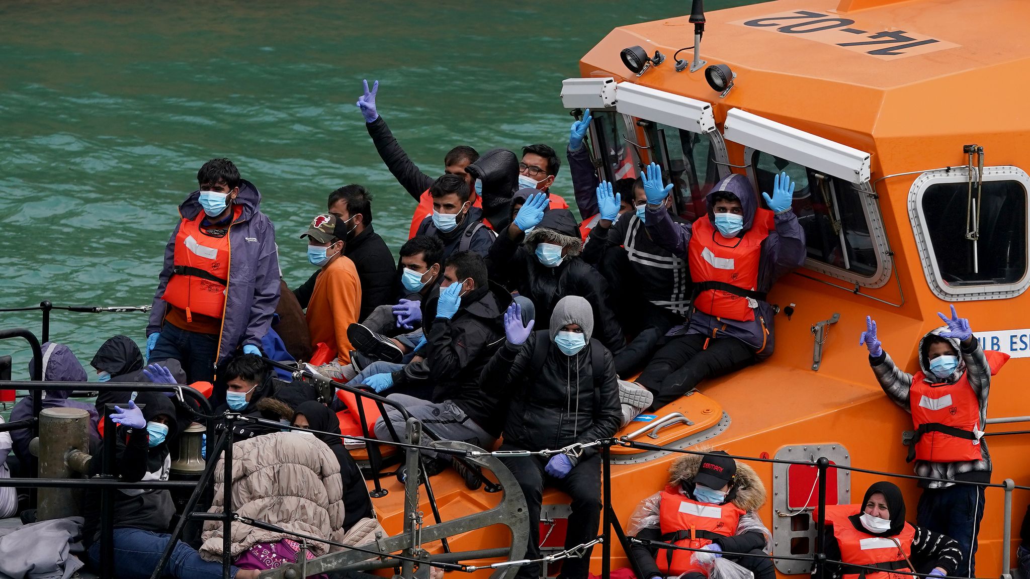 People smugglers to face life sentences under new border rules, but ...