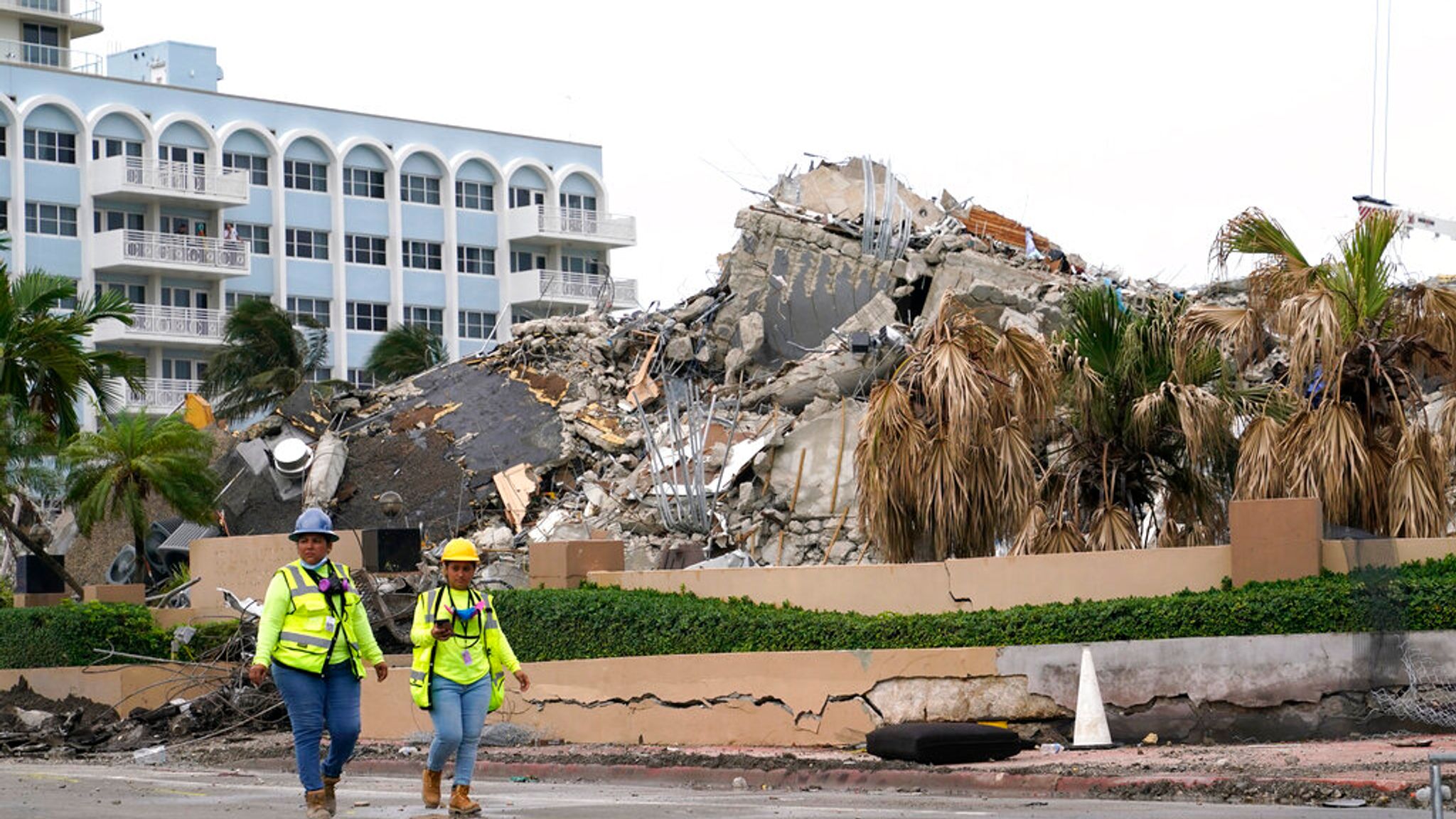Rescuers fear they won't find any more survivors after apartment block ...