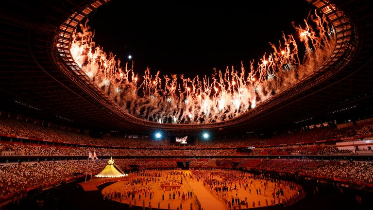 LIVE - The Latest News from the UK and Around the World | Sky News