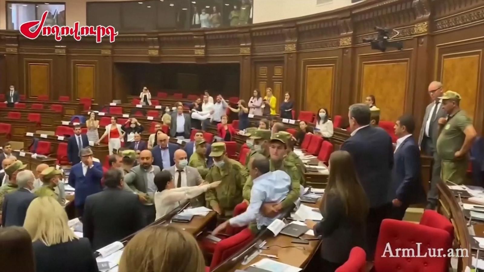 Armenia: Mass brawl erupts at parliament in Yerevan as former defence ...