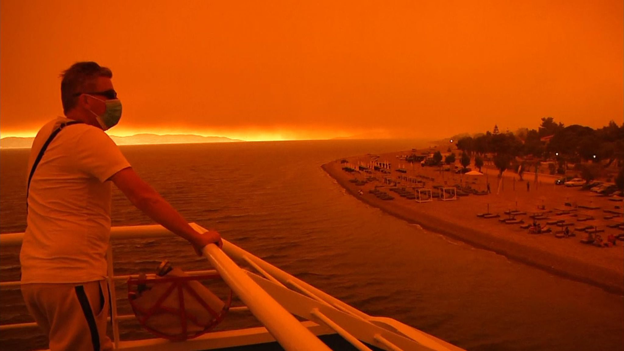 Incendios Forestales En Grecia Miles De Personas Huyen De Escenas