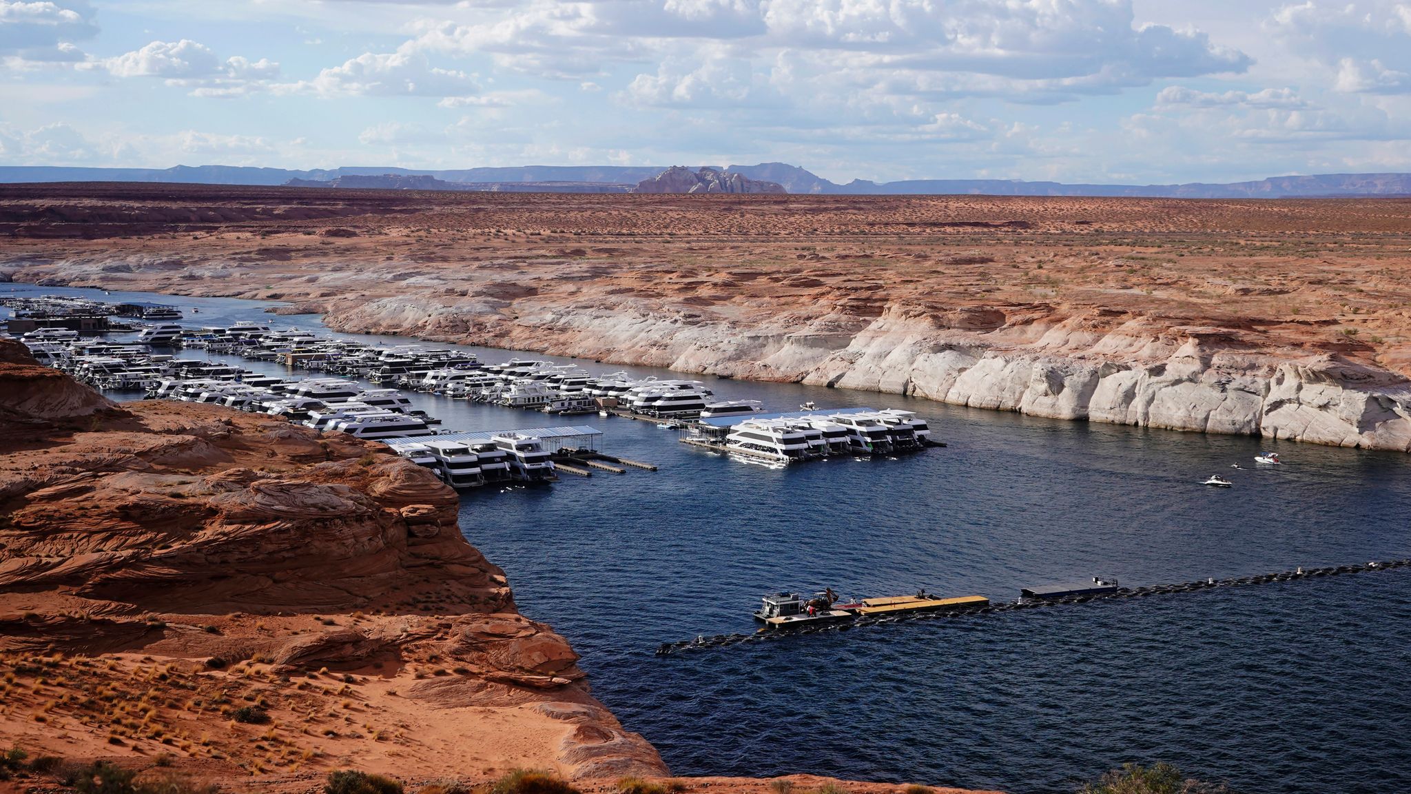 Lake Powell: Water levels at second-largest US reservoir reach all-time ...